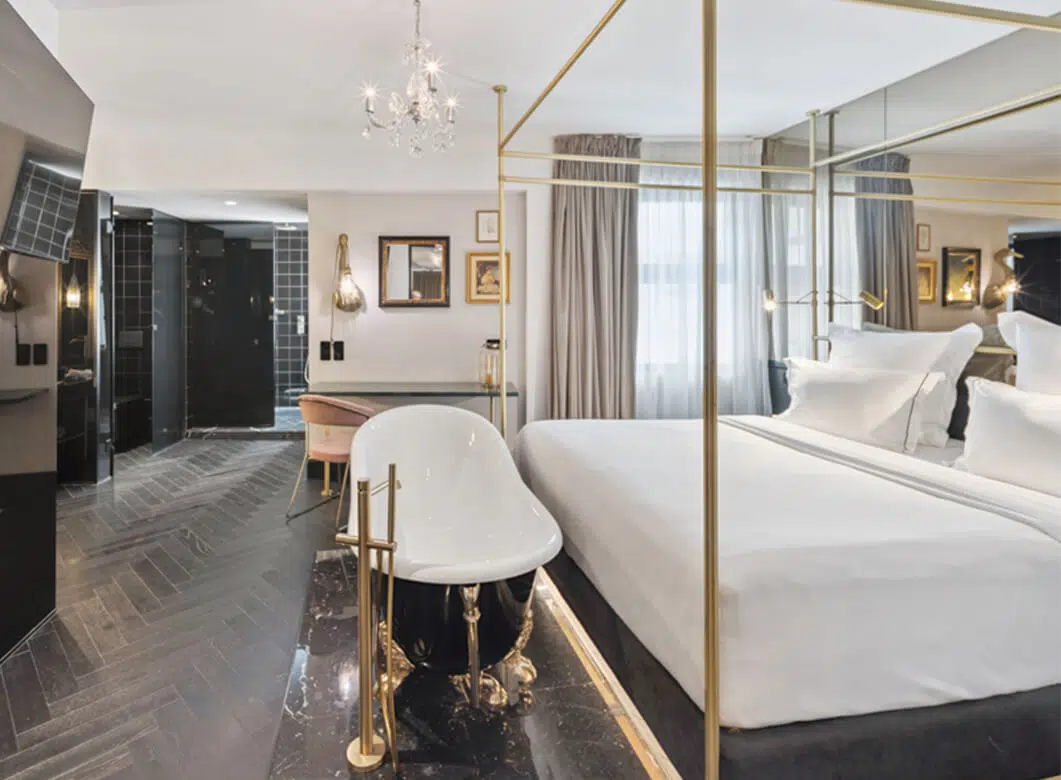 Skylark Athens: Luxury hotel with a pool and a view of the Acropolis