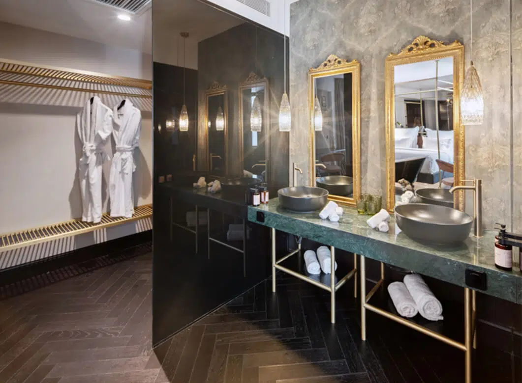 Skylark Athens: Luxury hotel with a pool and a view of the Acropolis