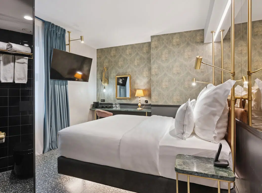 Skylark Athens: Luxury hotel with a pool and a view of the Acropolis